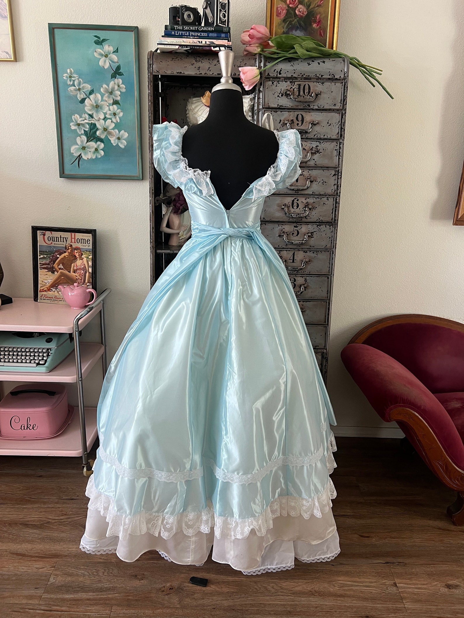 Vintage 1980's Gunne Sax Light Metallic Blue and White Tiered Lace ...