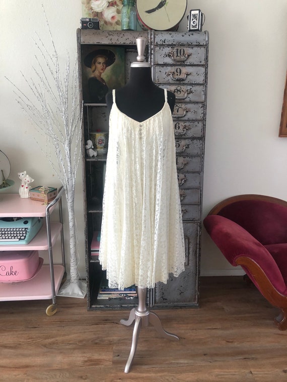 1960's Saba Jr. Off White Fitted Dress with Lace Tent… - Gem