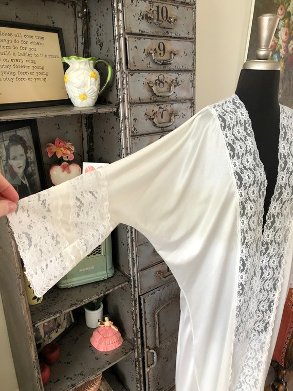 Vintage 1970's 80's White Nightie Cover Robe S/M/L - Gem