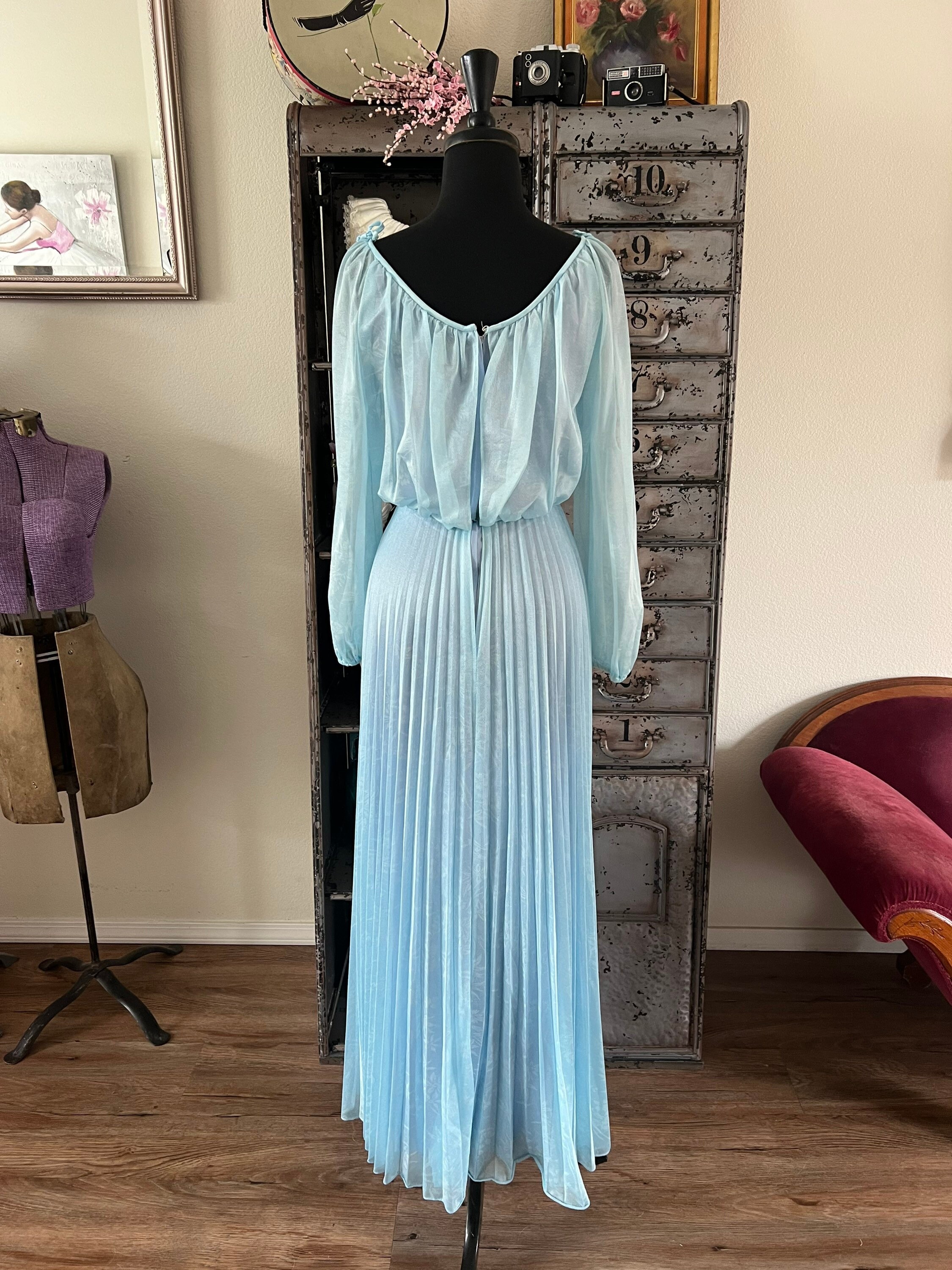 Vintage 1970's Pale Blue Maxi Dress With Accordion Pleat Skirt Xs/small ...