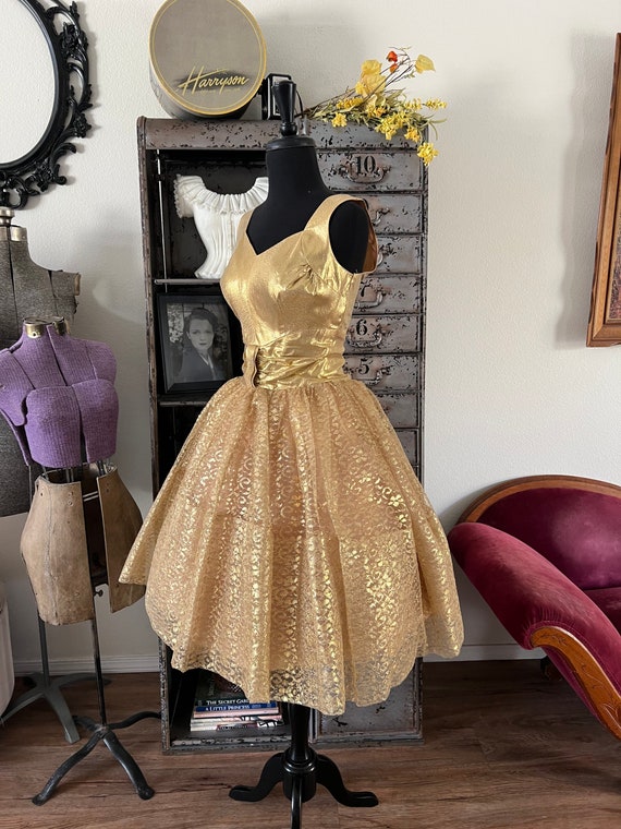 1950s Metallic Gold Cocktail Dress With Lace And Tul… Gem