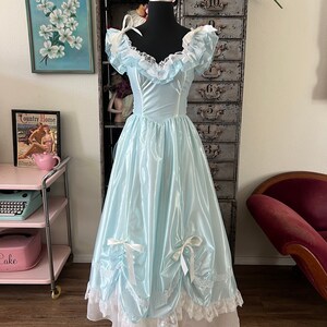 Vintage 1980's Gunne Sax Light Metallic Blue and White Tiered Lace ...