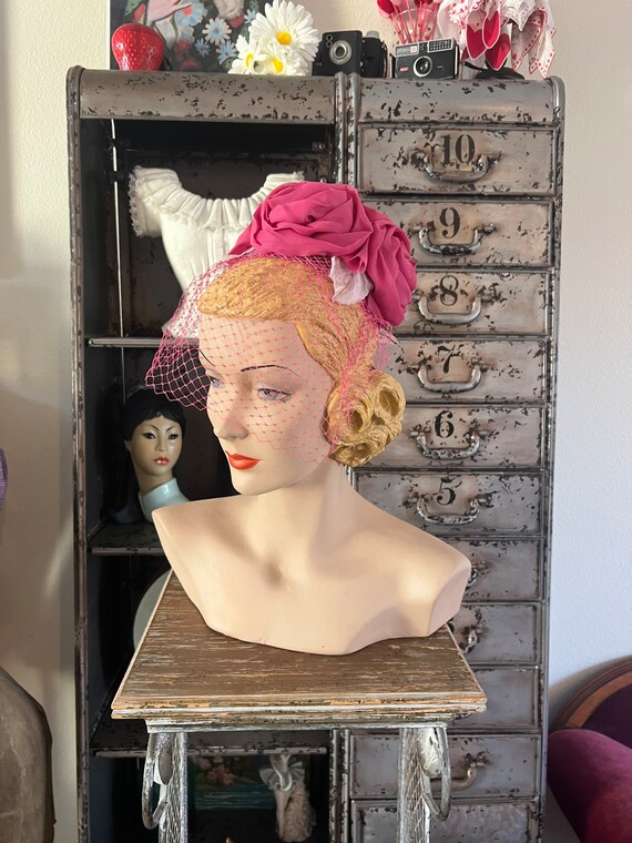 vintage 1950s pink netting - Gem