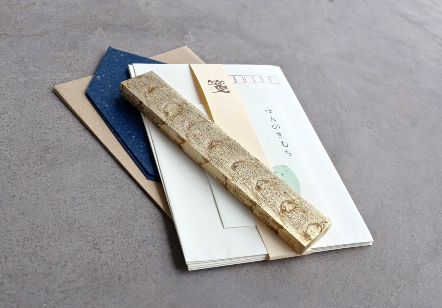 Modern Paper Weight Desk Accessory Metal Paper Weight Bronze Wave ...