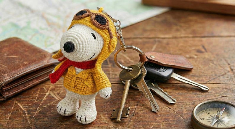 Cute Crochet Snoopy Keychain | Handmade Amigurumi Dog Keyring | Pilot ...