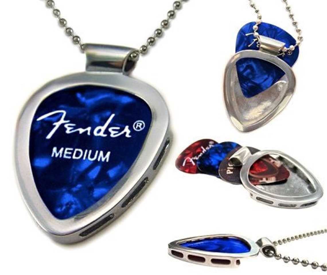 Spinal Tap Guitar Picks Set + Pickbay Guitar Pick Holder Pendant ...