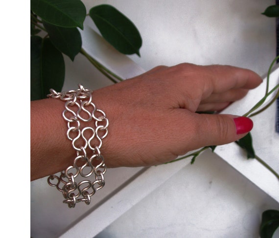 Items similar to Wire Bracelet - Silver Wavy Serpentine on Etsy