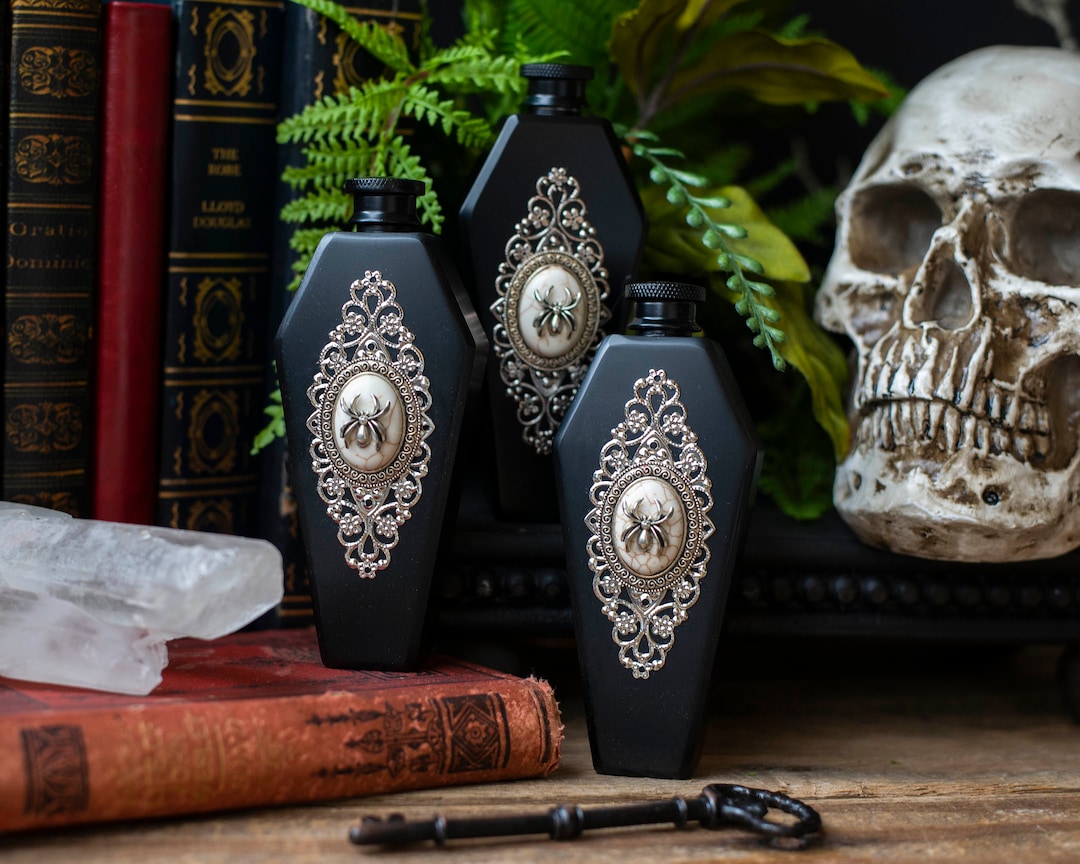 Black Gothic Spider Flask, Vampire Wedding, Gothic Wedding, Hand ...