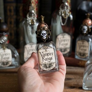 Glow in the Dark Vampire Fangs Halloween Potion Bottle, Vampire ...