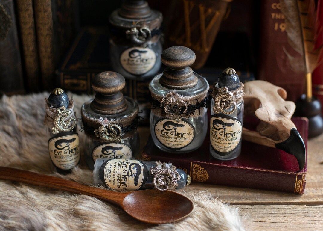 Eye of Newt Potion Witch Potion Bottle Halloween Decor - Etsy