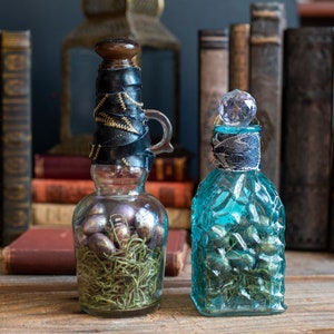 Halloween Potion Bottles, Witch Potions, Halloween Decor, Altered Glass ...