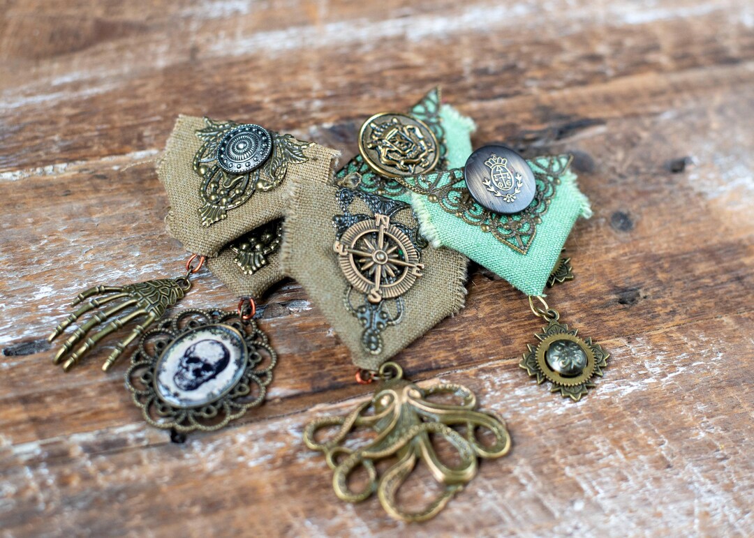 Steampunk Pirate Badge, Vintage-inspired Pirate Brooch, Gothic ...