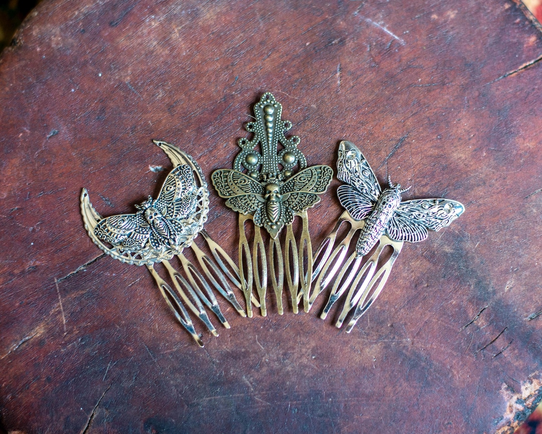 Deaths Head Moth Decorative Hair Comb, Gotic Moth Hair Clip, Dark Fairy ...