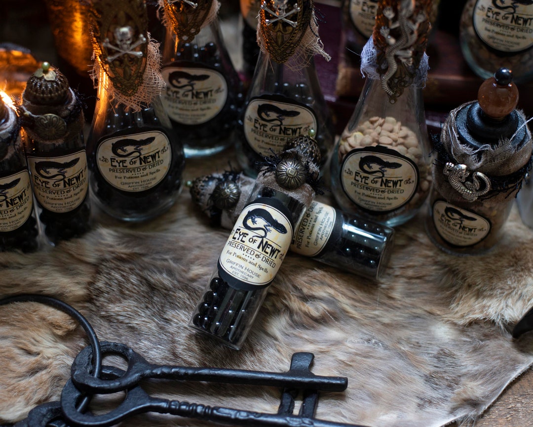 Eye of Newt Potion Witch Potion Bottle Halloween Decor - Etsy