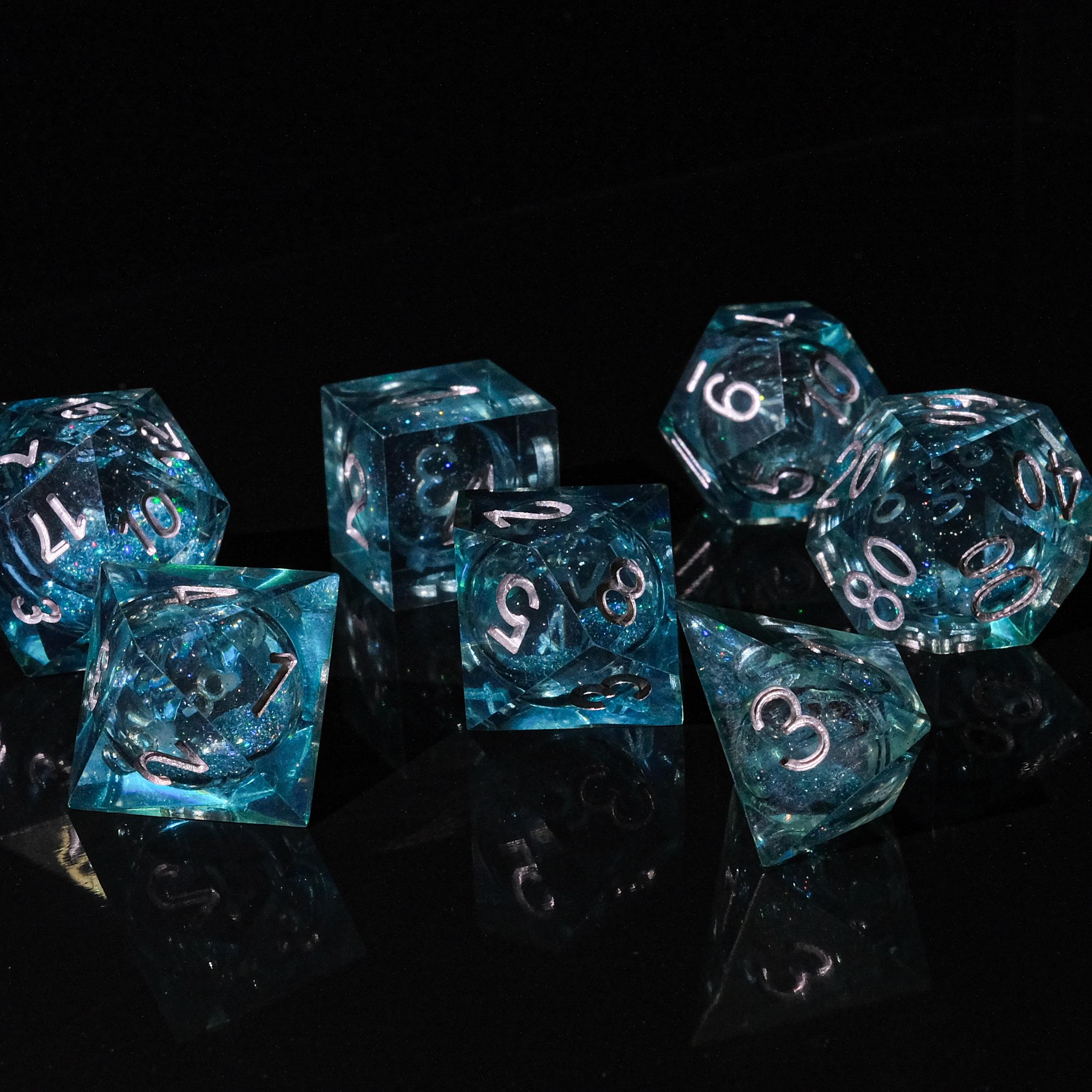 Flowing Starlight Sea DND Dice Set, Liquid Core Dice, A Gift for Dnd ...