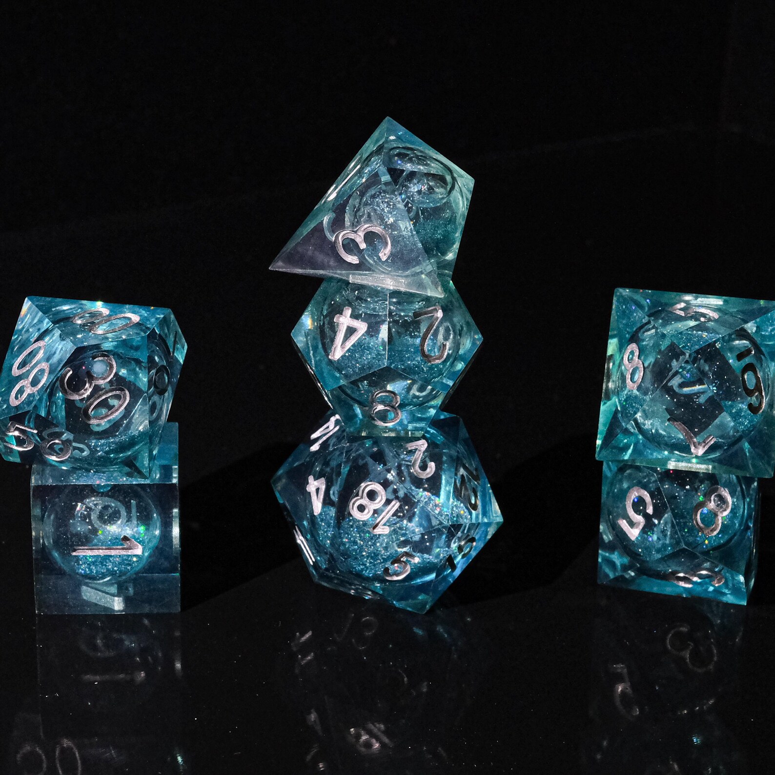 Flowing Starlight Sea DND Dice Set, Liquid Core Dice, A Gift for Dnd ...