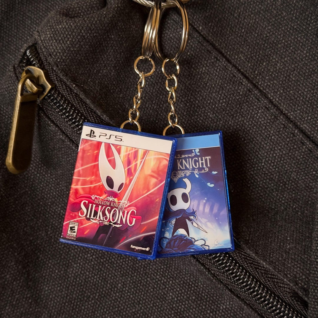 Hollow Knight Keychain – Silksong Mini Game Case – PS4 PS5 Inspired ...