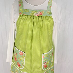 SHIPS FAST Scarlet & Sage Roses Pinafore Apron With No Ties, Relaxed ...