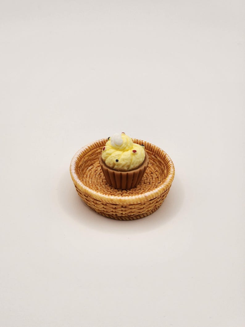 Mini Circular Woven Basket – Dollhouse Picnic & Fruit Decor - Etsy
