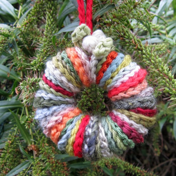 Crochet Pattern for a Crochet Christmas Ring | Etsy