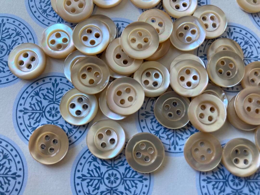 Buttons Mother of Pearl 20 Pcs LIN 18 Ivory - Etsy
