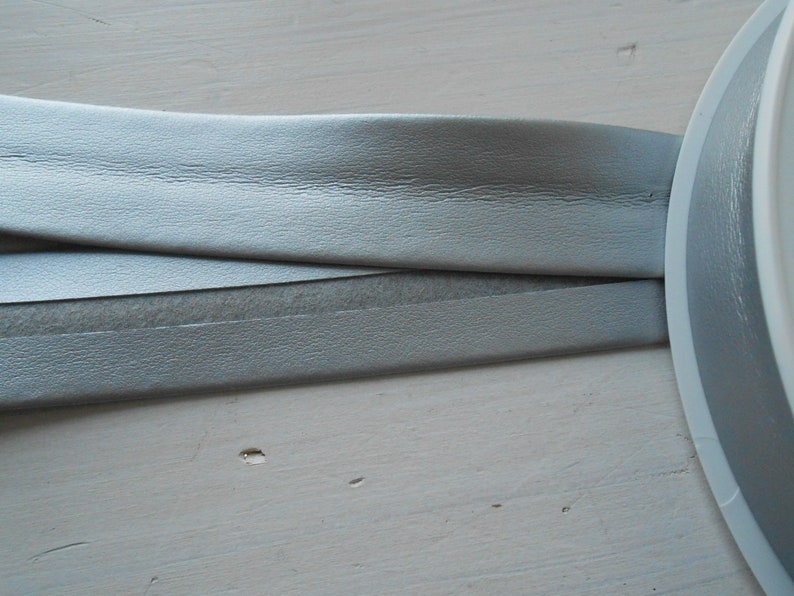 Vegan Leather Bias Tape Silver Double Folded 1