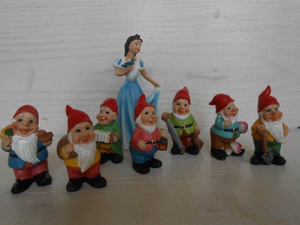 Miniature Snow White and the 7 Dwarfs Fairy Garden Resin | Etsy