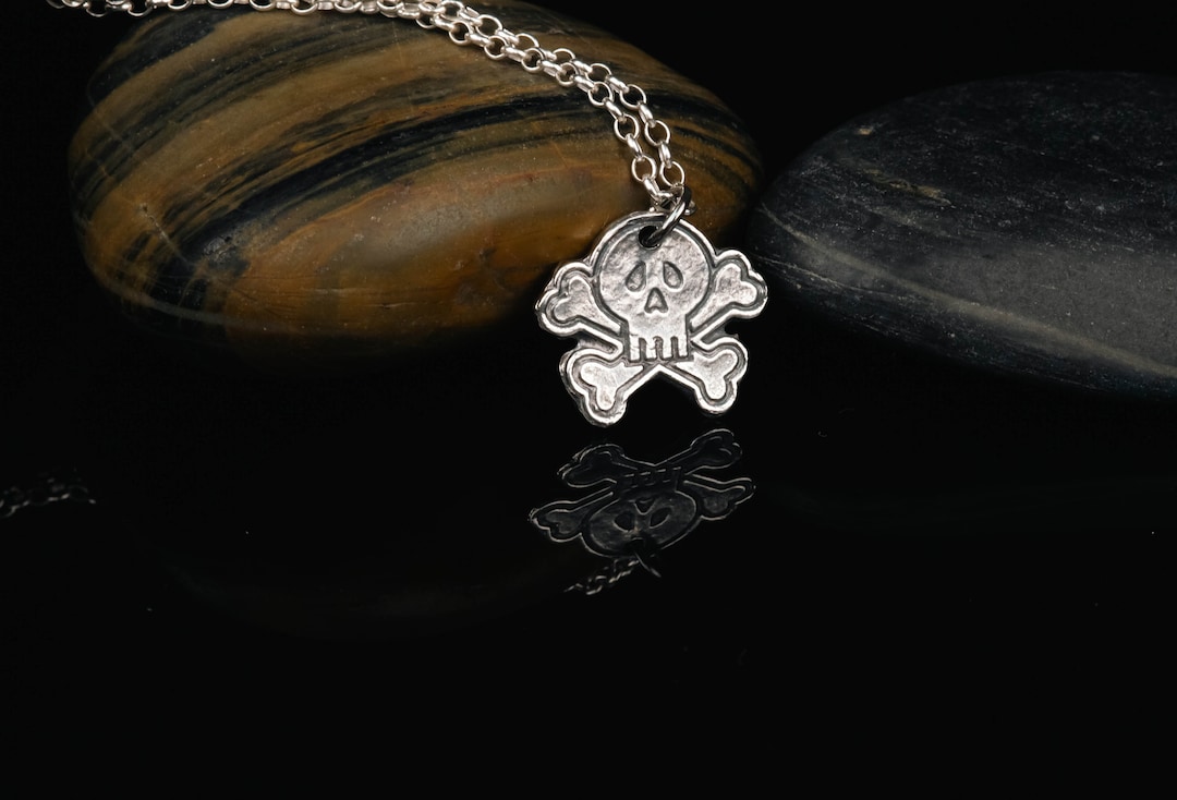 Sterling Silver Skull & Crossbones Pendant Necklace - 20 Inch Chain - Etsy
