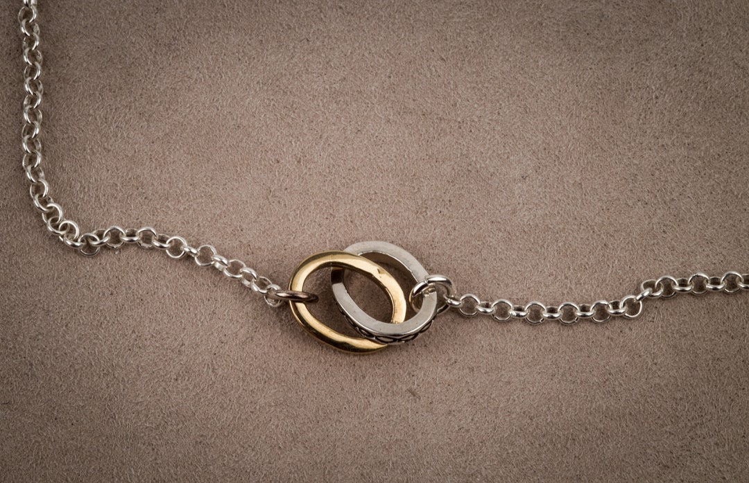 Silver and Bronze Interlocking Rings Necklace - Etsy