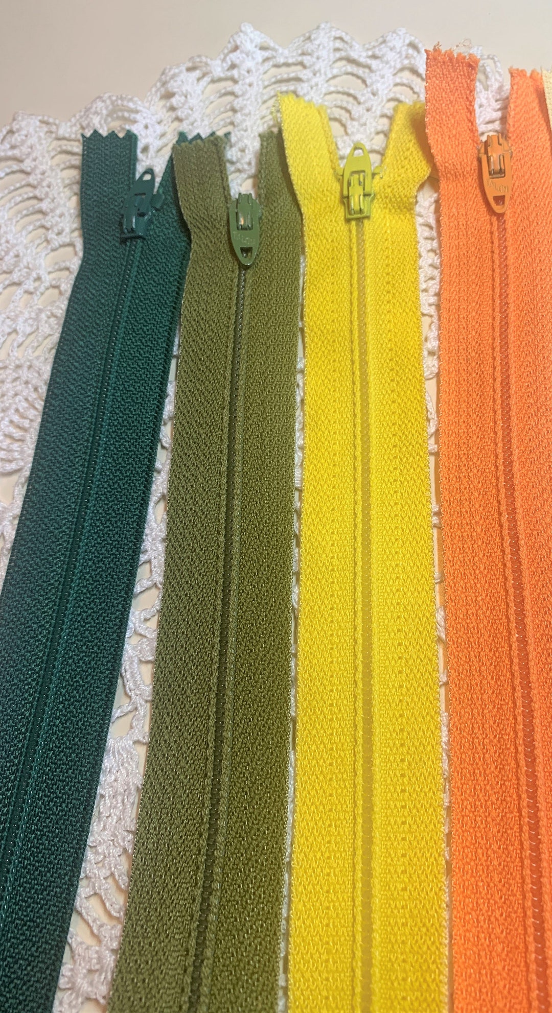 22 Talon Coil Zippers Choice of Forest Green Olive - Etsy