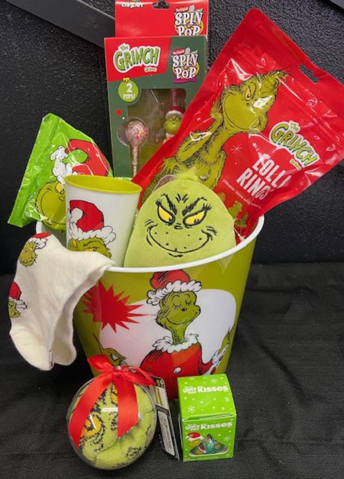 Large Grinch Christmas Bucket - Etsy