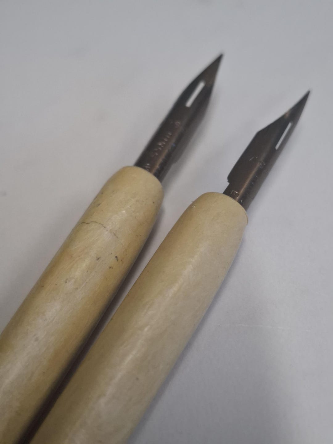 Vintage 2 X Plastic Arm Dip Pens - Etsy