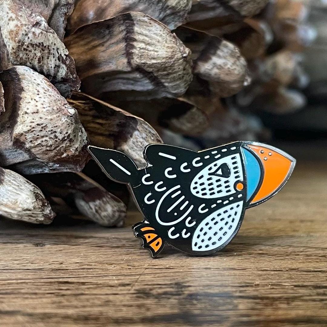 Enamel Pin: Flying Puffin Puffin Seabird Birdwatching Limited Edition ...