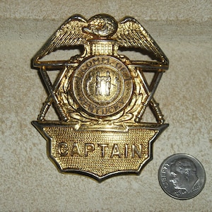 Vintage Kentucky Police Captains Eagle and Night Stick Hat Badge. Nice ...