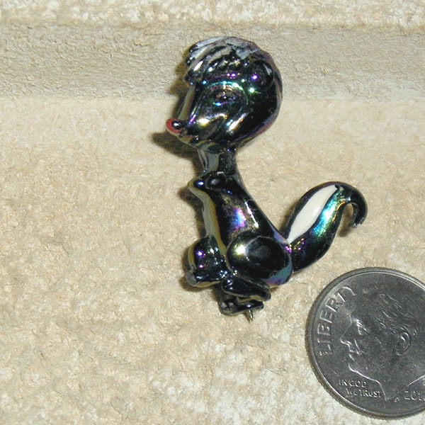 Skunk Pin - Etsy