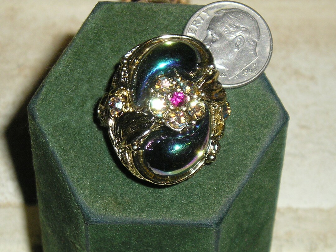 Vintage Stunning Iridescent Rhinestones Ring With Fancy Oil Slick Glass ...