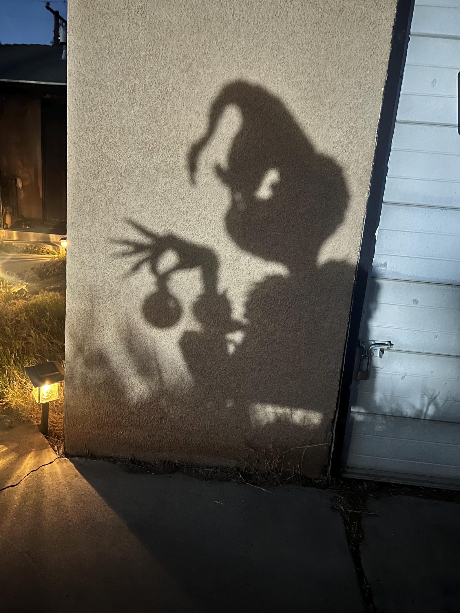 Holiday Shadow Projector – Festive Grinch-inspired Silhouette for Your ...
