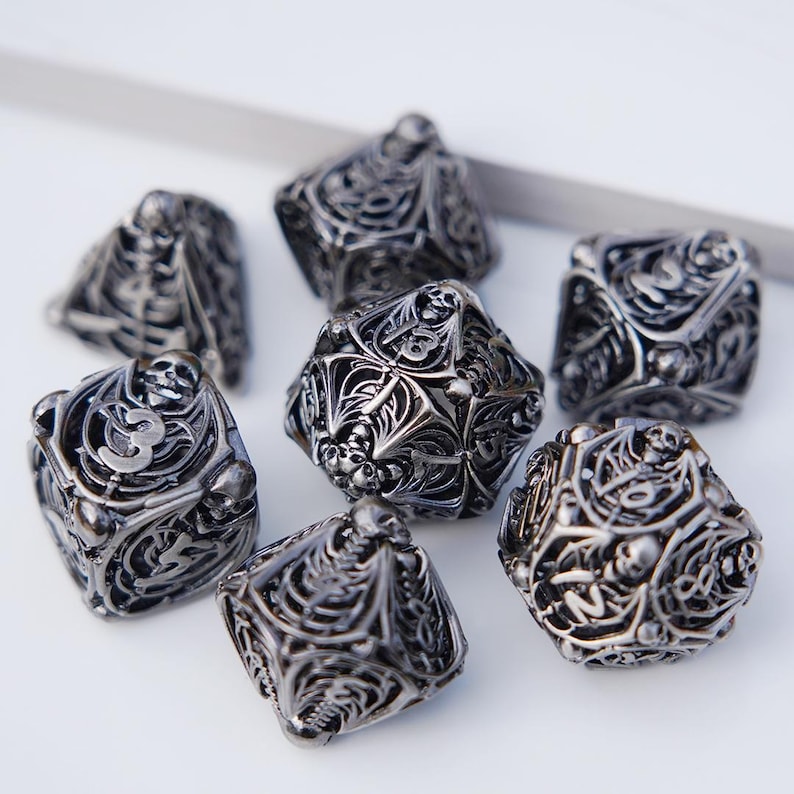 Skull Hollow Metal Set: Dungeons&dragons Role Playing Game, 7-piece Set ...