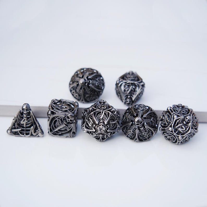 Skull Hollow Metal Set: Dungeons&dragons Role Playing Game, 7-piece Set ...