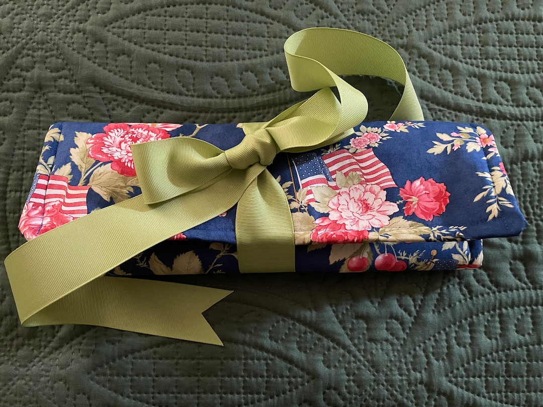 Lovely Floral Flag Fabric Used to Make This Cute Pin Keeper, DAR, Pins ...