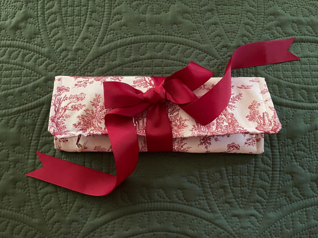 Lovely Red and White Toile Used to Make This Cute Pin Keeper, Pins ...