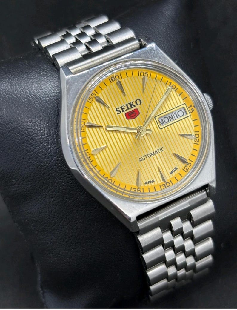 Vintage Seiko 5 Automatic Japanese Wrist Watch Yellow Dial Day-date ...