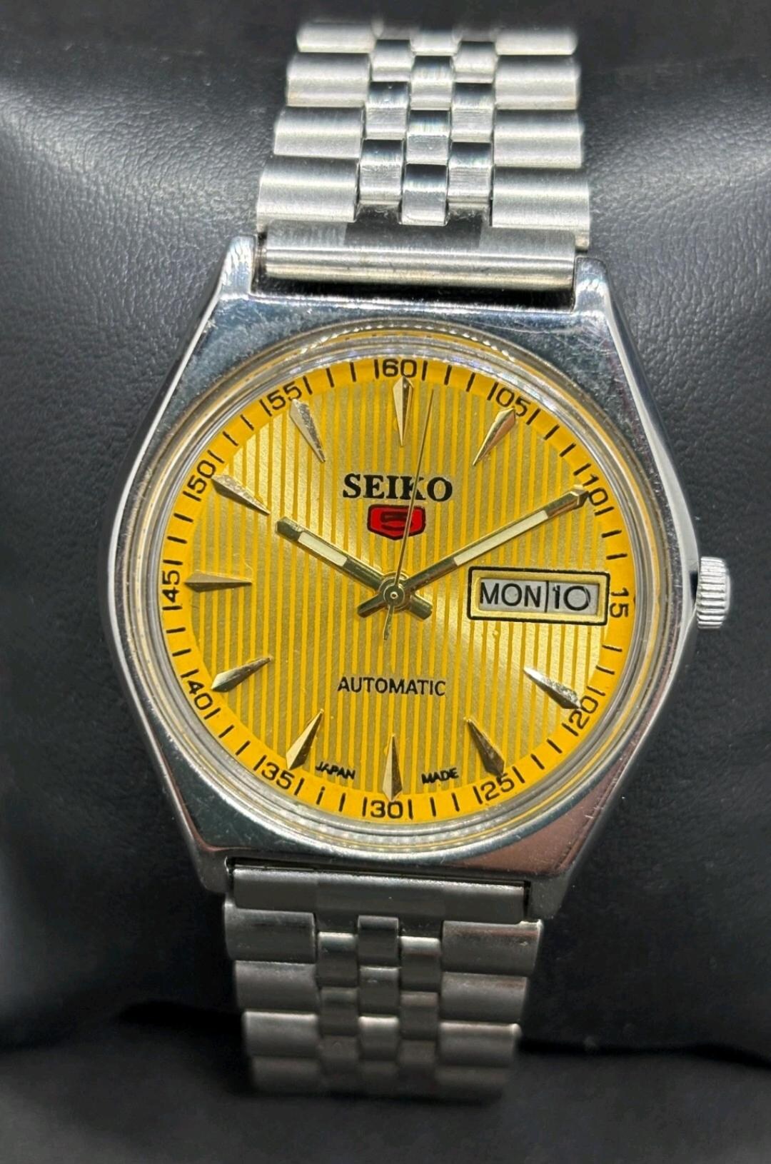 Vintage Seiko 5 Automatic Japanese Wrist Watch Yellow Dial Day-date ...