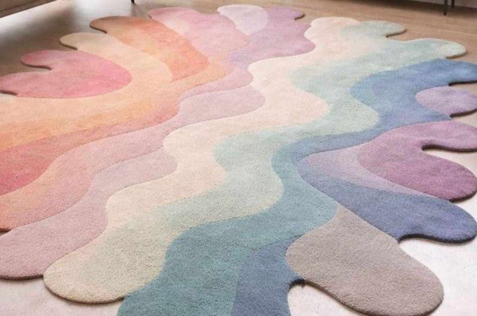 Luxury Abstract Organic Shape Carpet With Soft Wave Pattern Irregular ...