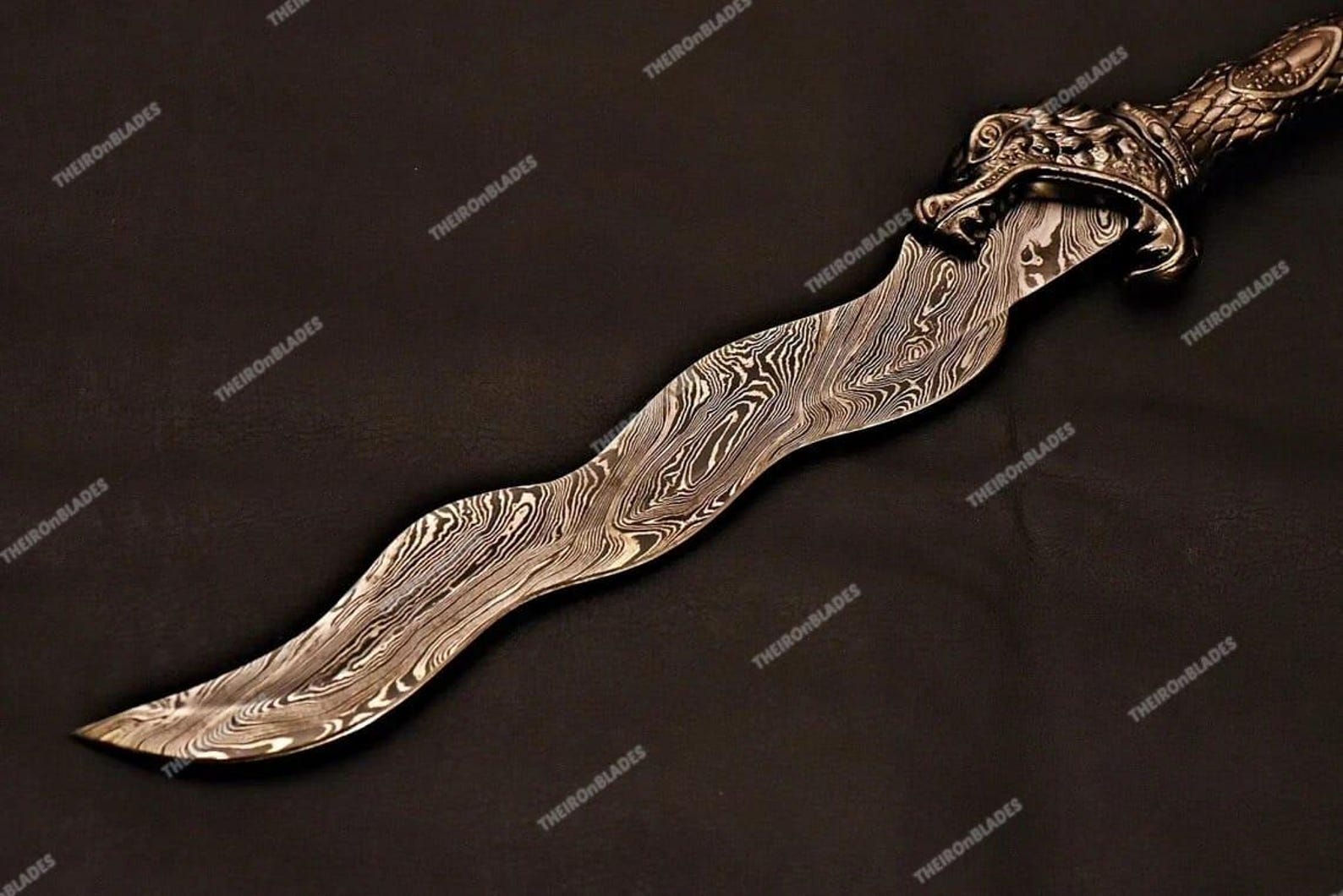 Hand-forged Damascus Steel Wavy Blade Dagger | Ornate Dragon Knife ...