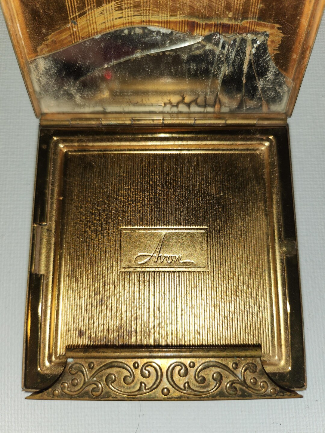 Vintage Avon Gold-tone Compact | 1950s Powder Case With Ornate Scroll ...