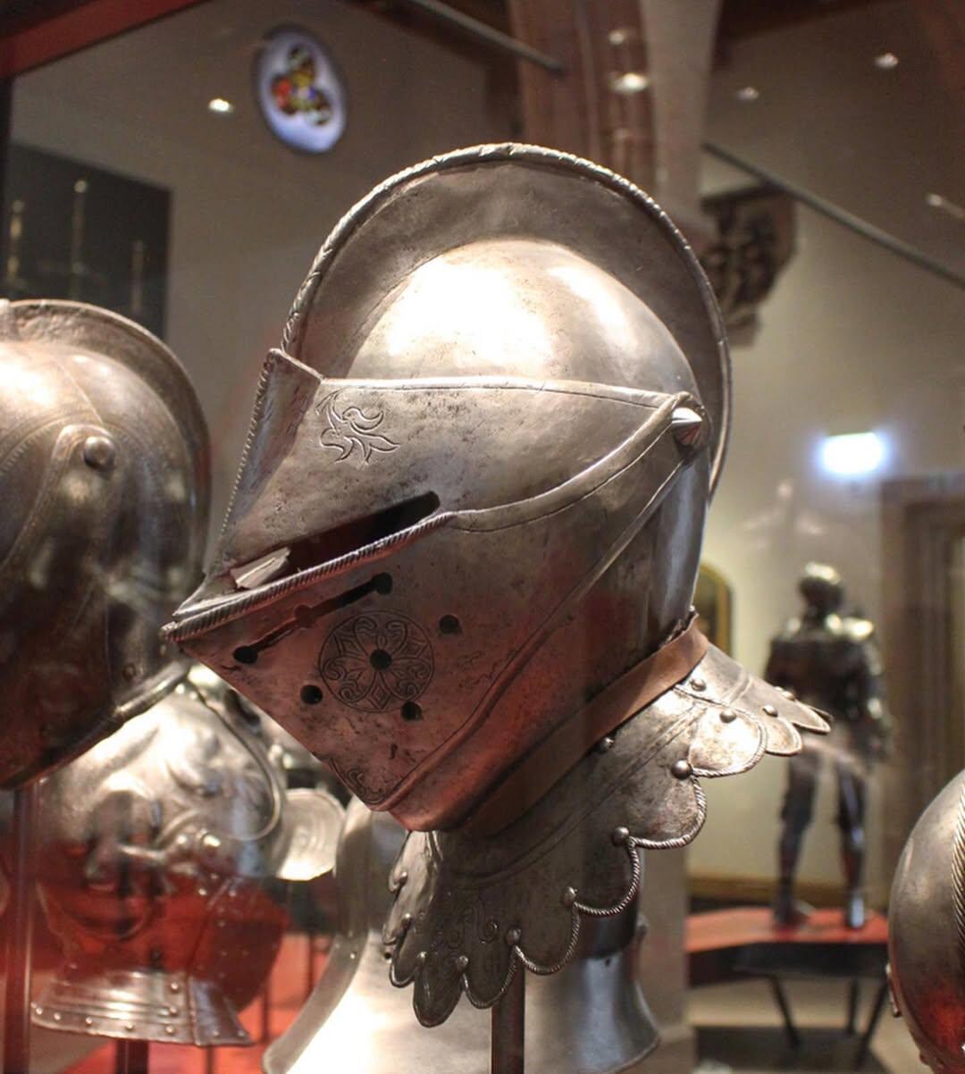 Full Detailed Heavy Cavalry Helmet (c.1570) – Split Visor With Integral ...