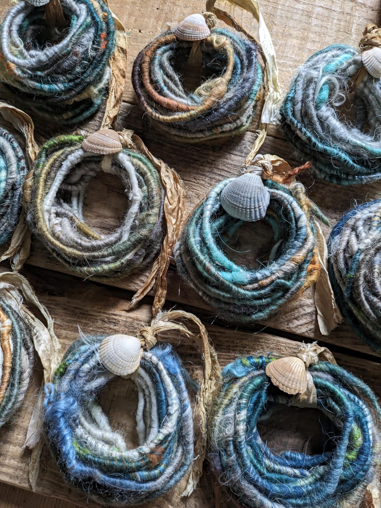 Handspun Art Yarn Bundle With Natural Sea Shell 4 Meters Weaving Wool ...