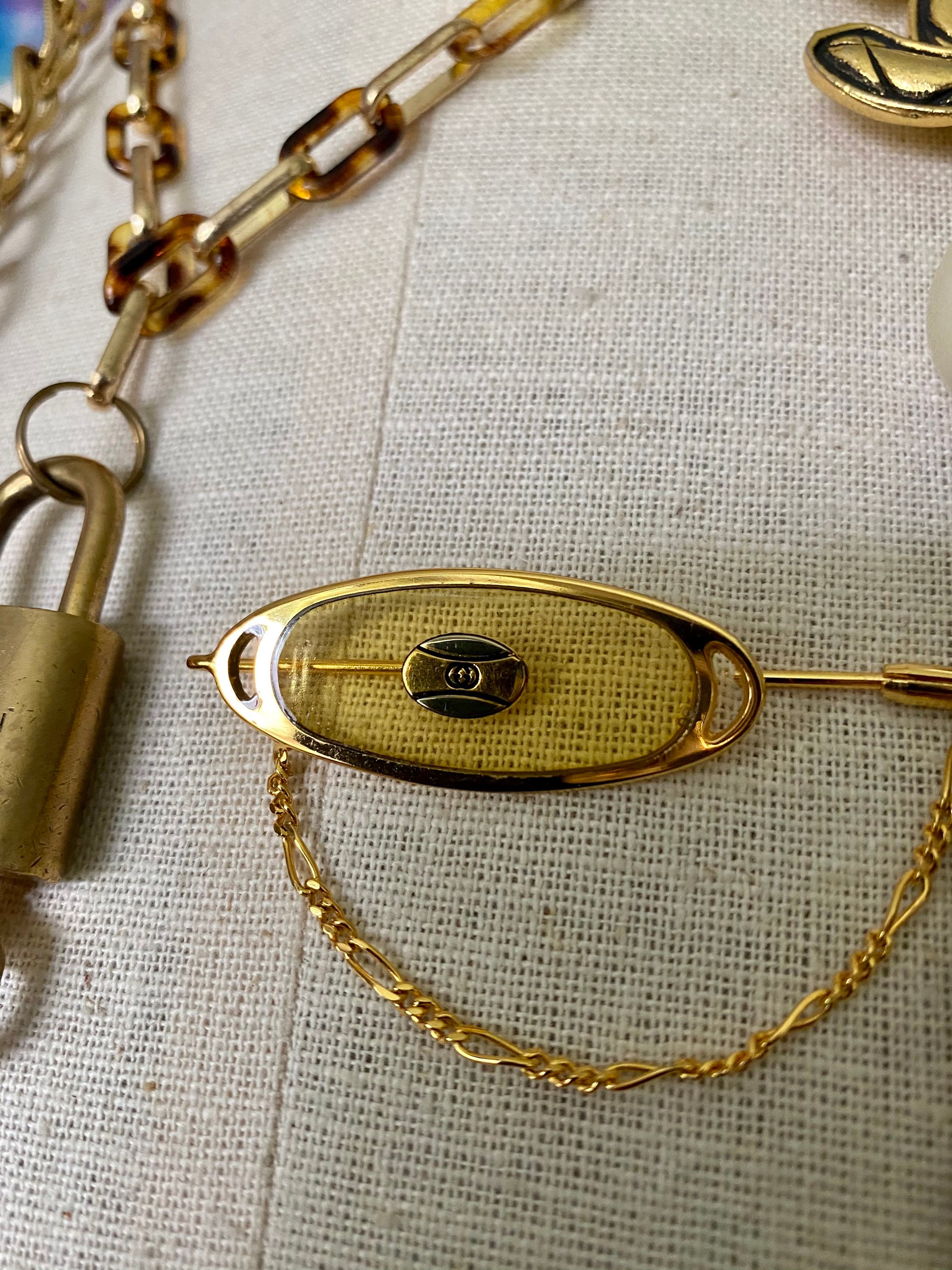 RARE Vintage GUCCI Gold and Lucite Lapel Scarf Statement PIN Brooch ...