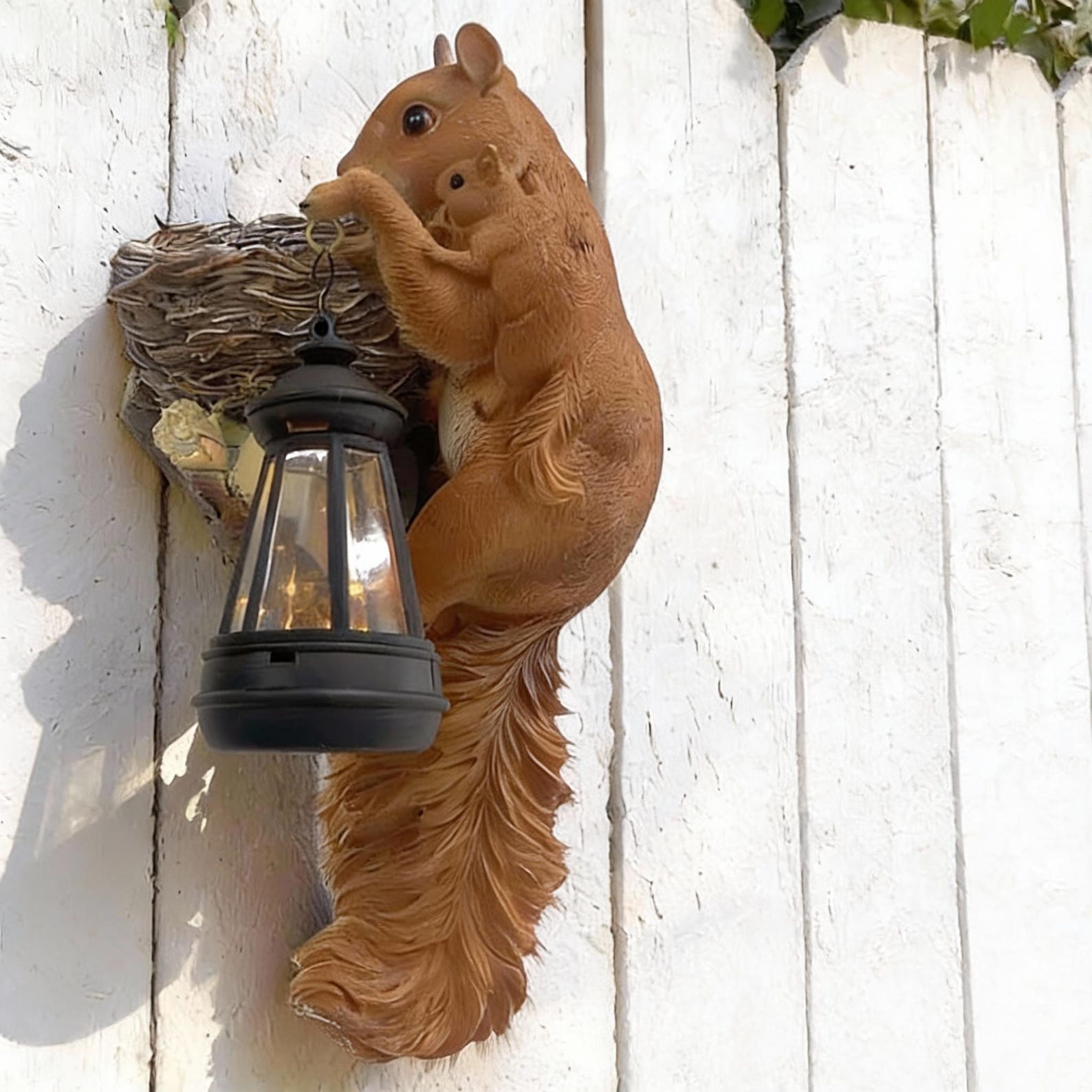 Squirrel Garden Statue With Solar Light Hanging Lantern, Resin Outdoor ...